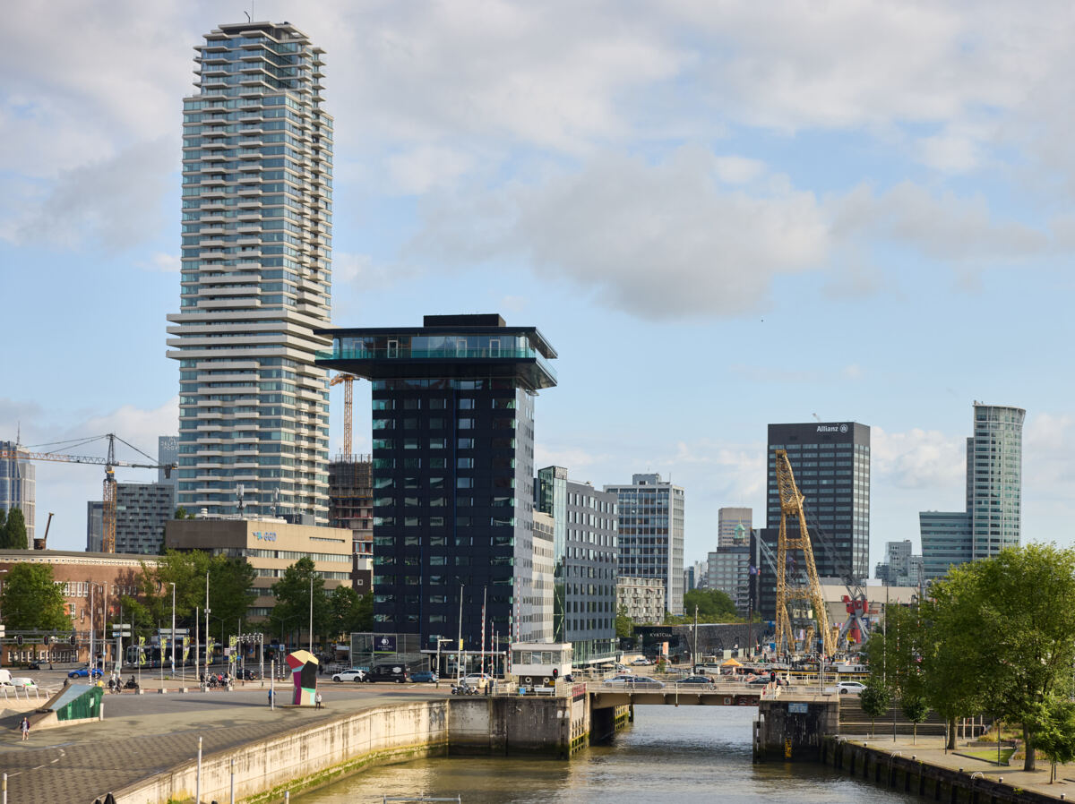 DoubleTree by Hilton Rotterdam Centre & Haven Hotel Rotterdam officieel ...